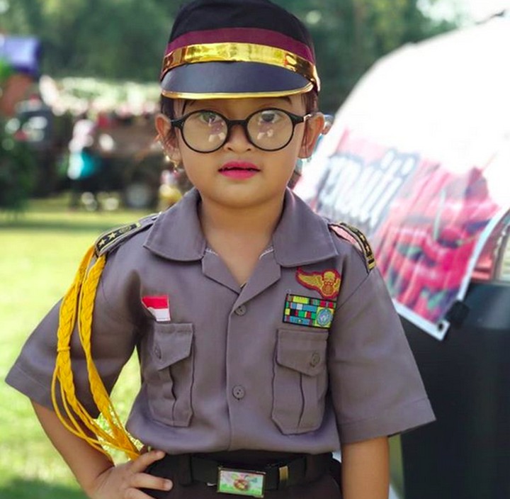 Aksi Keren Anak-anak Saat Jadi Polwan Cilik - 6