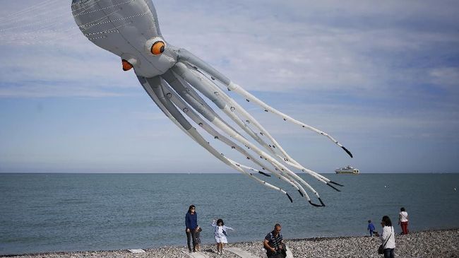 FOTO: Festival Layangan Terbesar di Perancis