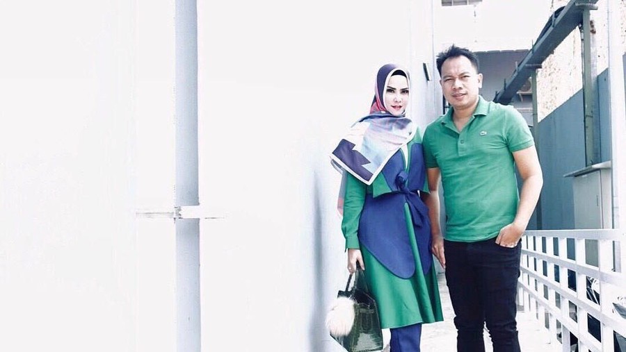 Pertikaian Vicky & Angel Lelga Dimulai Sejak 4 Bulan Nikah