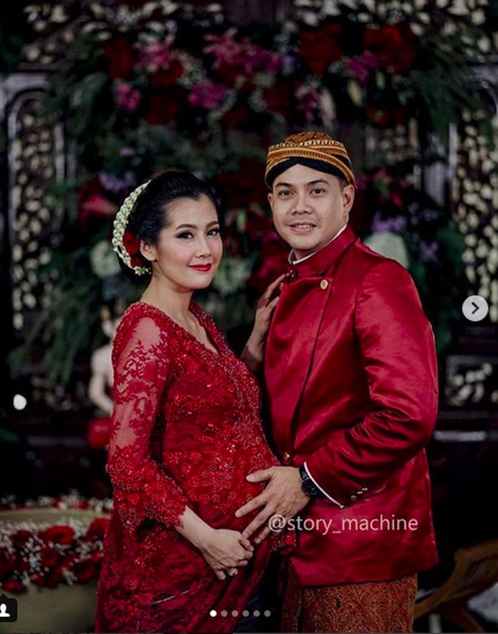 Lagi Hamil, Ardina Rasti Semakin Disayang Suami - 5
