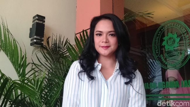 Ungkapan Perasaan Shezy Idris Setelah Resmi Jadi Single Mom
