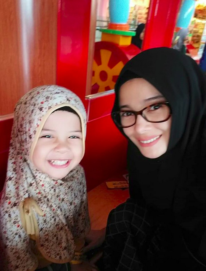 Galeri Foto Jihan Fahira dan Keluarga yang Jarang Terekspos - Foto 1