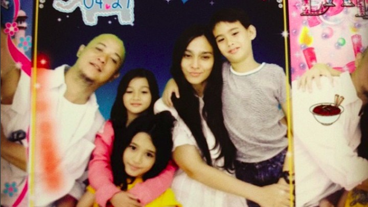 Momen Bahagia Keluarga Ine Febrianti yang Jarang Terekspos - Foto 3