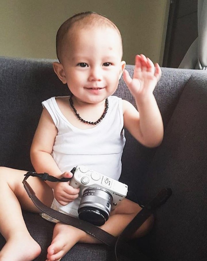 9 Foto Anak Publik Figur, Siapa Paling Menggemaskan? 9 Foto Anak Publik Figur, Siapa Paling Menggemaskan?