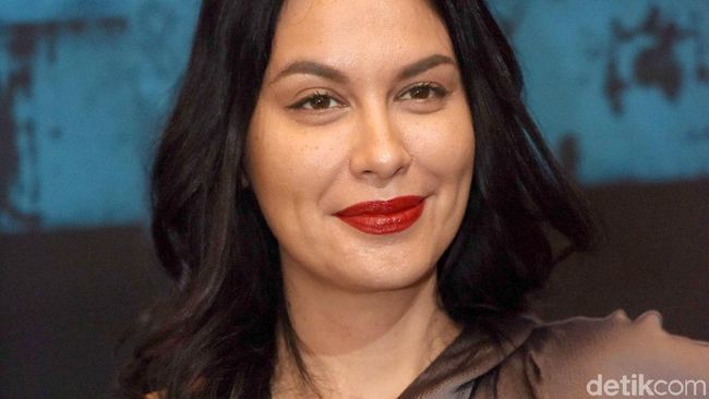 Sophia Latjuba Tetap Awet Muda di Usia 49 Tahun, Ini Rahasianya