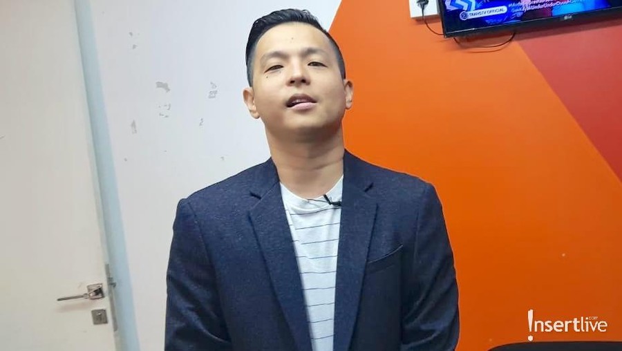 Kekecewaan Ernest Prakasa Twitter Down saat Demo Mahasiswa Kekecewaan Ernest Prakasa Twitter Down saat Demo Mahasiswa