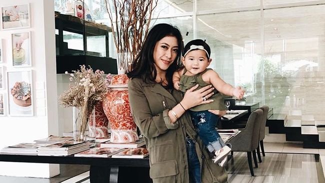 Curhat Aliya Rajasa Saat Tinggalkan Si Bungsu yang Full ASI