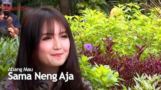 Sally Adelia Terikat Cinta Banyak Segi