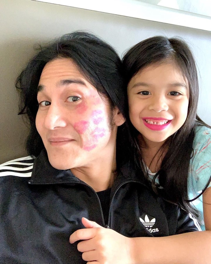 7 Potret Kompak dan Kocak Vino G. Bastian dengan Putri Tercinta - Foto 7