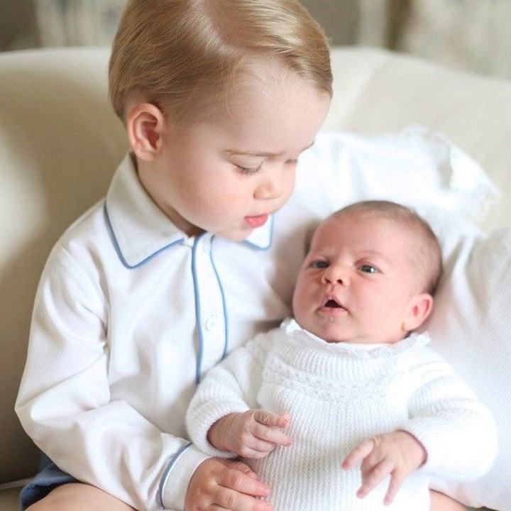 6 Foto Anak-anak Pangeran William Jepretan Kate Middleton - Foto 1 6 Foto Anak-anak Pangeran William Jepretan Kate Middleton - Foto 1