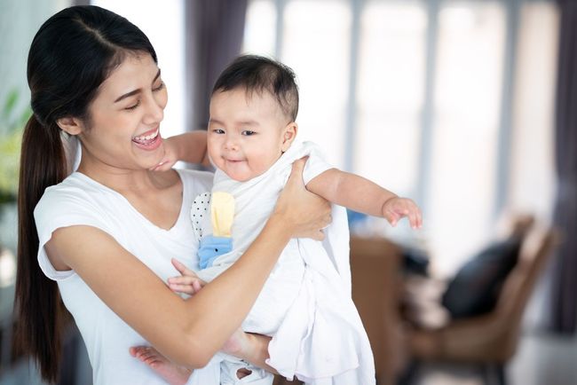 4 Pertimbangan dalam Memilih Nama Anak, Bunda & Ayah Wajib Simak 4 Pertimbangan dalam Memilih Nama Anak, Bunda & Ayah Wajib Simak