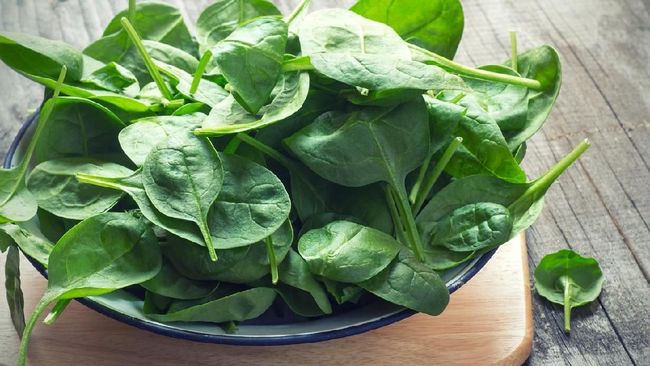 7 Resep Olahan Bayam, Kreatif Bikin Menu Sehat untuk Keluarga yuk Bunda