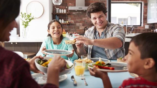 7 Rekomendasi Kegiatan Seru Buat Liburan Tahun Baru di Rumah