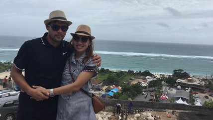 7 Potret Mesra ala Ben Joshua dan Istri - Foto 1