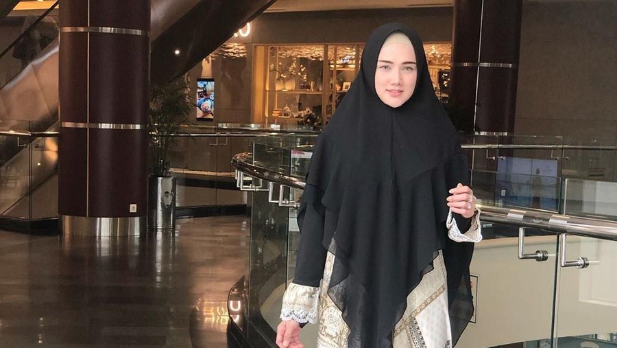 5 Kontroversi Mulan Jameela dari Pelakor hingga Perekor - Halaman 5 5 Kontroversi Mulan Jameela dari Pelakor hingga Perekor - Halaman 5