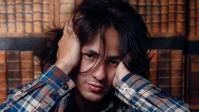 7 Fakta Menarik Dylan Carr, Pesinetron yang Kecelakaan Parah di Tol