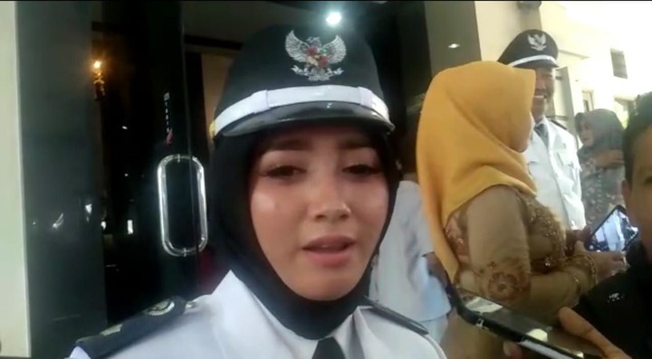 7 Potret Kades Cantik Angely Emitasari Mantan Biduan Dangdut 6
