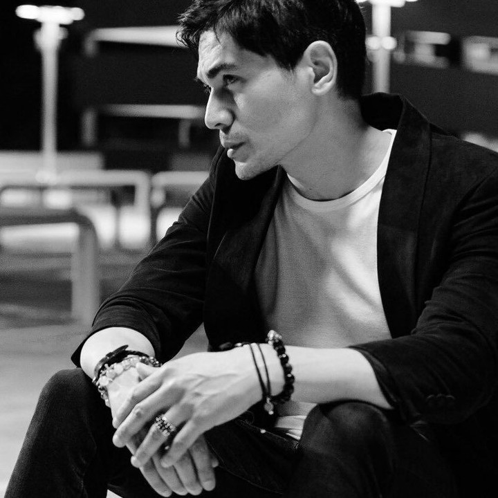 Pesona Tyo Nugros Eks Drummer Dewa 19, Tetap Ganteng di Usia 48 Tahun ...