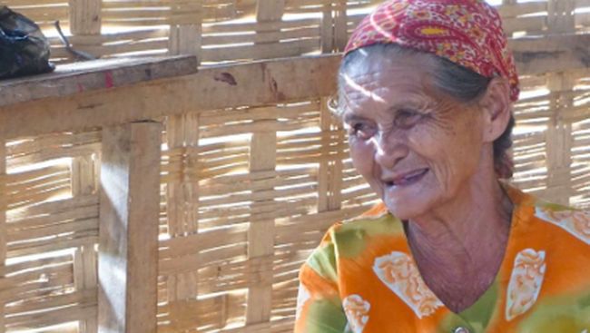 Kisah Pilu Nenek Urus 3 Anak dan 8 Cucu yang Alami Gangguan Mental Kisah Pilu Nenek Urus 3 Anak dan 8 Cucu yang Alami Gangguan Mental