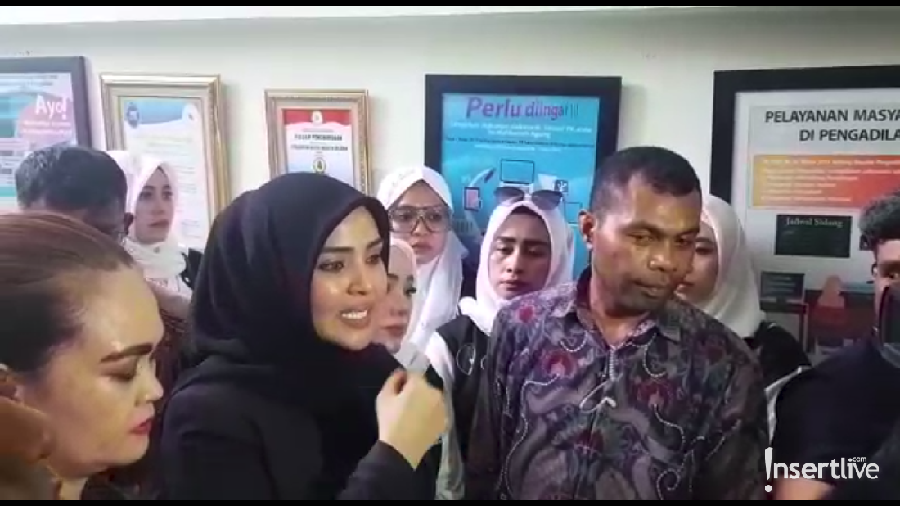 Terus Disudutkan oleh Galih, Kakak Fairuz A. Rafiq: Itu Gila Terus Disudutkan oleh Galih, Kakak Fairuz A. Rafiq: Itu Gila
