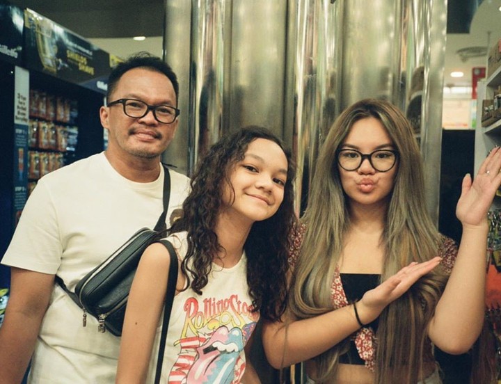 Melihat Lagi 7 Momen Manis Faisal Haris Bersama Keempat Anak Gadisnya ...