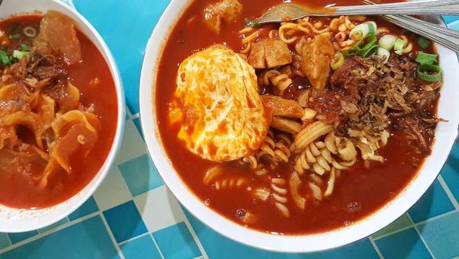 Bagaimana ya resep membuat seblak super pedas yang kekinian itu??