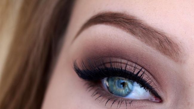 Easy Smokey Eyes Tutorial ala Laura Leth