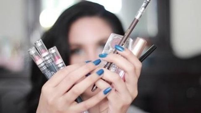 Mau Bikin Make Up Look dengan Brand Lokal yang Murah? Ikuti Tutorial ...