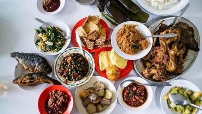 7 Masakan Sunda yang Paling Terkenal, Dijamin Makan Jadi Lahap Banget!