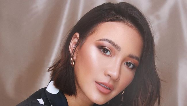 Cara Memakai Eyeshadow Buat Pemula, Gampang Banget Kok Ladies!