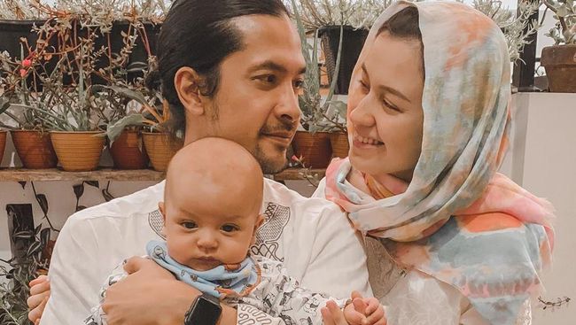 Foto Akikah Anak Pertama Kimberly Ryder dan Edward Akbar, Baby Rayden ...
