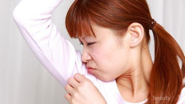 Pernah gak merasa bau ketek pas keringetan?