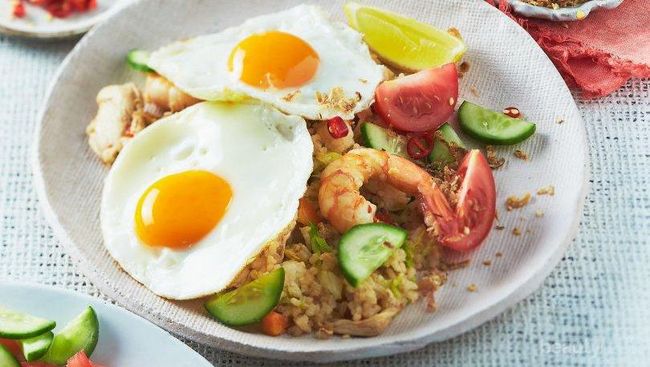 Kamu Tim Nasi Goreng Pakai Telor Ceplok atau Telor Dadar?