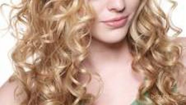 4 Best Hair Styling Spray untuk Perlindungan Terhadap Rambut Keriting