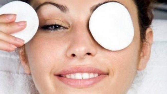 Manfaatkan 10 Bahan Alami Ini untuk Atasi Mata Panda Manfaatkan 10 Bahan Alami Ini untuk Atasi Mata Panda