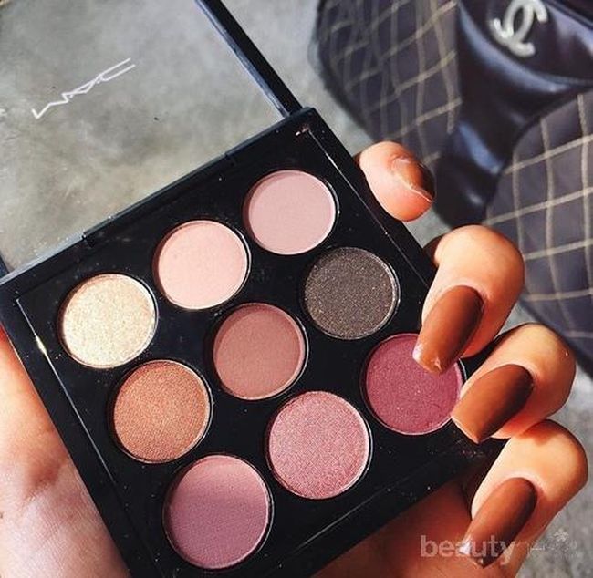 8 Pilihan Warna Cantik dari Best Selling Eyeshadow Milik MAC