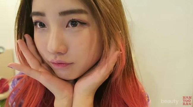 Tips Daily Makeup ala Korea dari Vlogger Han Yoo Ra