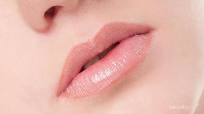 Tips Rawat Bibir Kering Jaudh Dari Masalah Pecah-Pecah