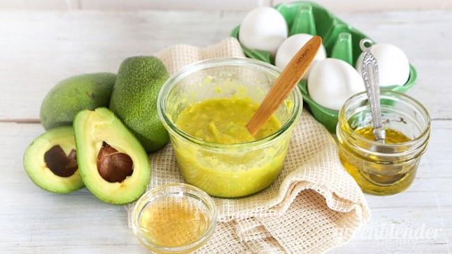 DIY: Masker Rambut Alami untuk Jenis Rambut Kering, Berminyak, dan Rontok