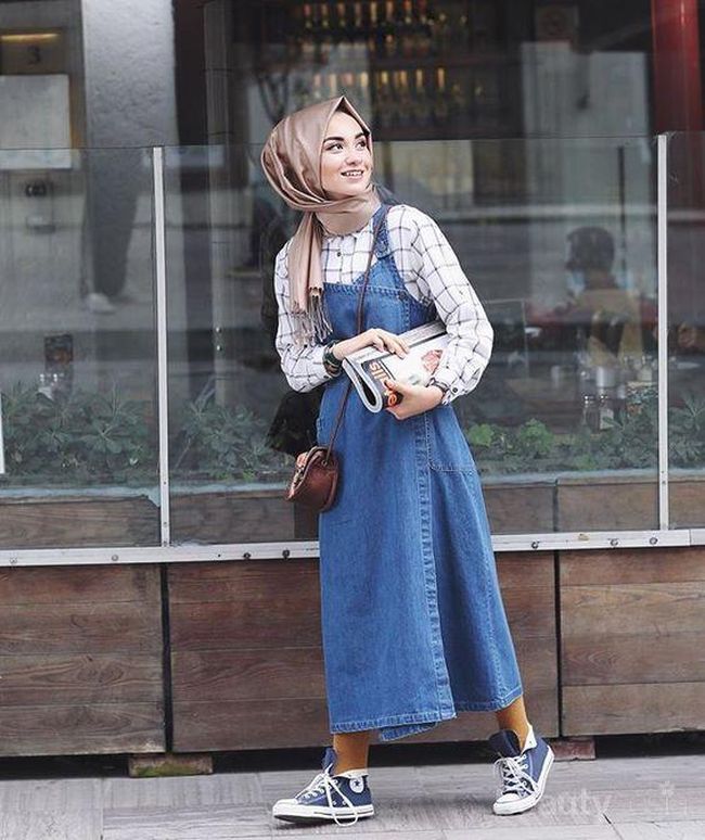 Hijabers, Ini Dia Beberapa Style Hijab + Overall Dress yang Stylish