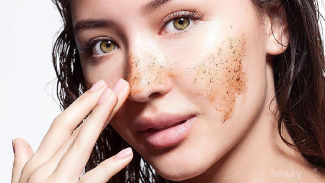 3 Rekomendasi Scrub untuk Perawatan Wajah si Kulit Kering