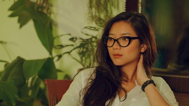 8 Pesona Danilla Riyadi, Musisi Cantik Idola Kawula Muda - Foto 1