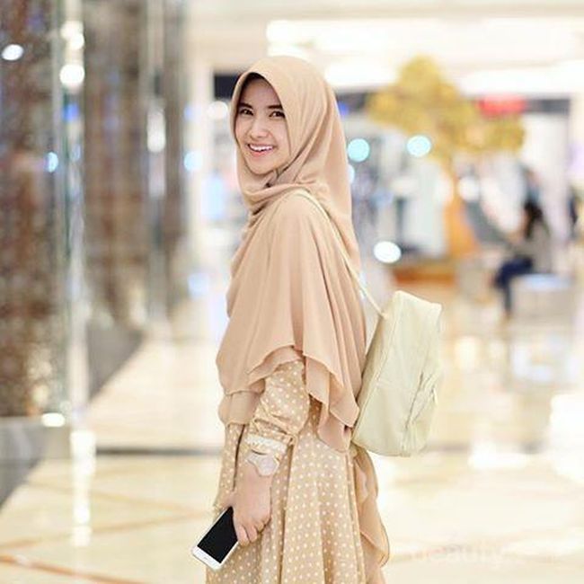 Tampil Cantik dengan Style Hijab Syar'i Kekinian Ala Selebgram