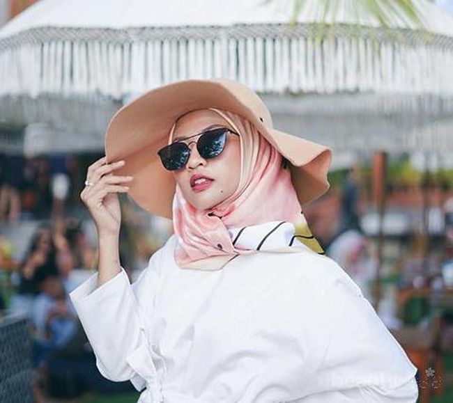 Ini Lho Mix and Match Warna Hijab dan Outfit yang Paling Cocok untuk ... Ini Lho Mix and Match Warna Hijab dan Outfit yang Paling Cocok untuk ...