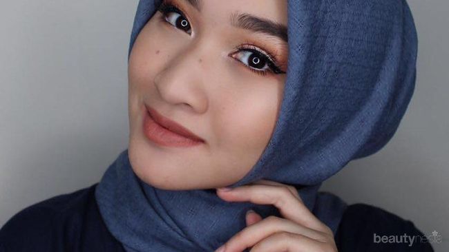 Cocok Dipakai Ke Pesta, Begini Tutorial Make Up Bold yang Cocok untuk ...