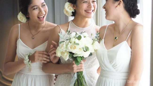 Sister Goals, 10 Potret Putri Marino dan Dua Adiknya yang Tak Kalah ...