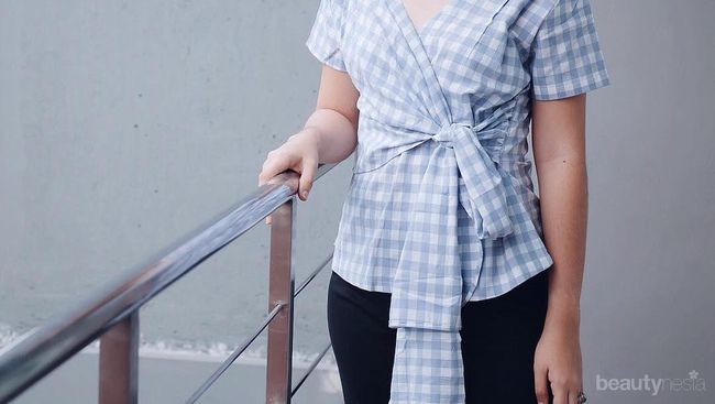 Pilihan Model Atasan Kekinian yang Masih Sopan untuk dipakai ke Kampus!