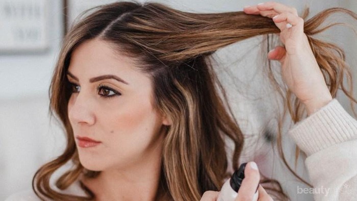 Inilah Cara Mudah Mengatasi Rambut Lepek dan Berminyak! Kamu Wajib Coba!