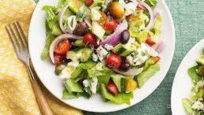 Resep: 4 Menu Salad Enak ala Restoran untuk Diet Sehat