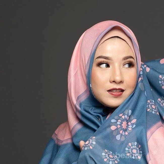Mengintip Koleksi Motif Scarft Alur Cerita By Natasha Rizky, Pas untuk ...